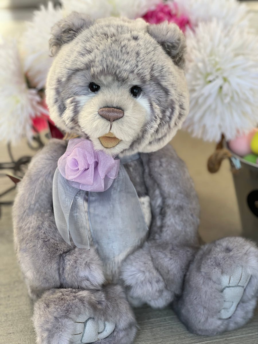 Siesta (Plumo Bear) by Charlie Bears – Barnstablebears